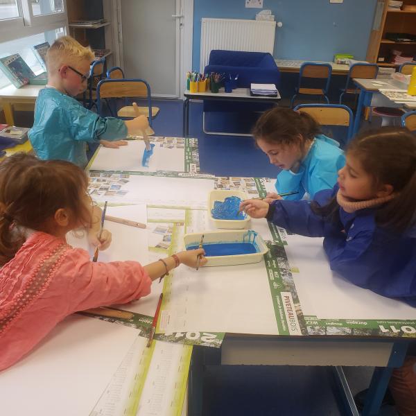 CP/CE1 Art plastique | Ecole publique Lucie Aubrac ~~~~~~~~~~~~ Saint ...
